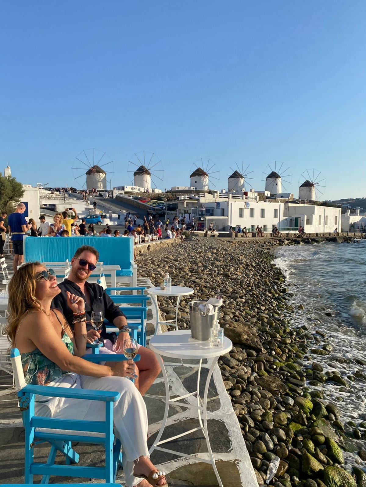 Um tour por Mykonos com Flávia Benevides - Portal IN - Pompeu ...