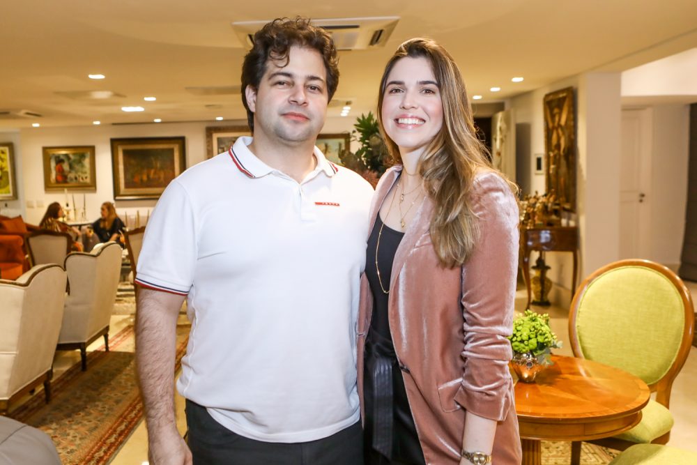 Edson Ventura Filho recebe amigos e familiares para celebrar nova idade em seu elegante ...