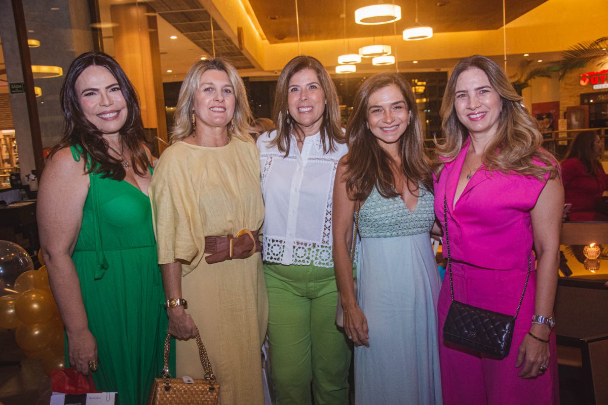 Martinha Assunção ganha festa surpresa para celebrar troca de idade no ...