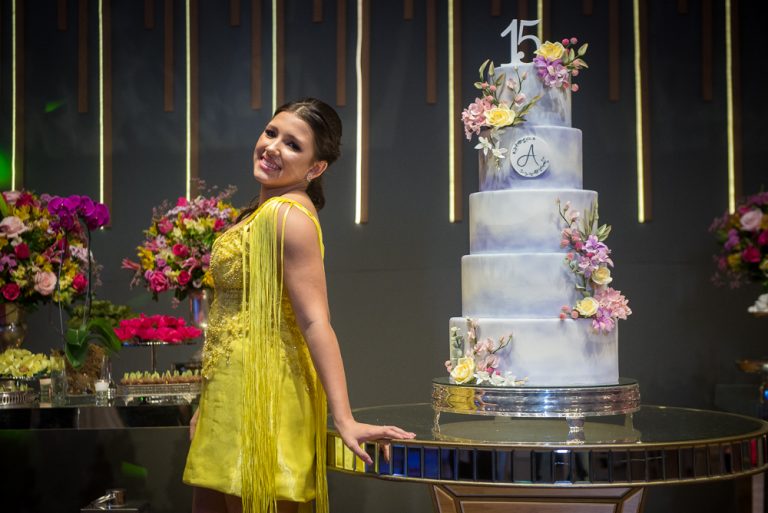 Alice Bastos celebra seus 15 anos com uma bela festa articulada por ...