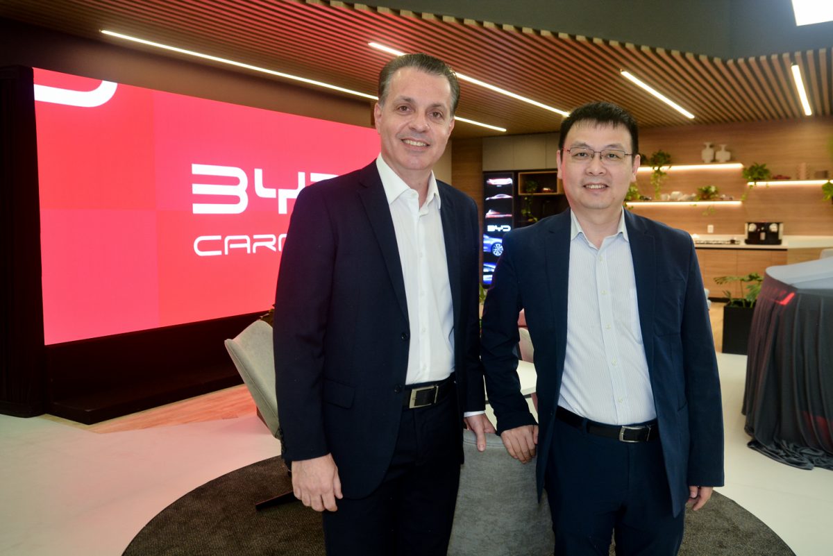 Grupo Carmais inaugura primeira loja física da BYD em Fortaleza ...