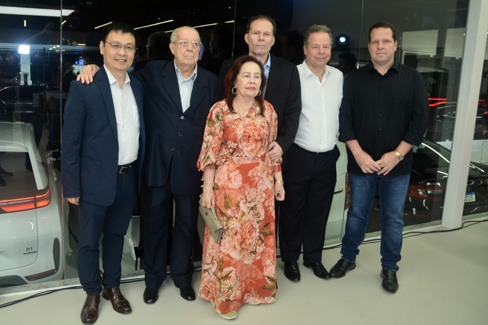 Grupo Carmais inaugura primeira loja física da BYD em Fortaleza ...