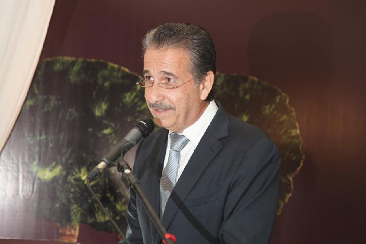 Emilio Ary Filho recebe troféu de Lojista do Ano pela CDL - Portal IN ...