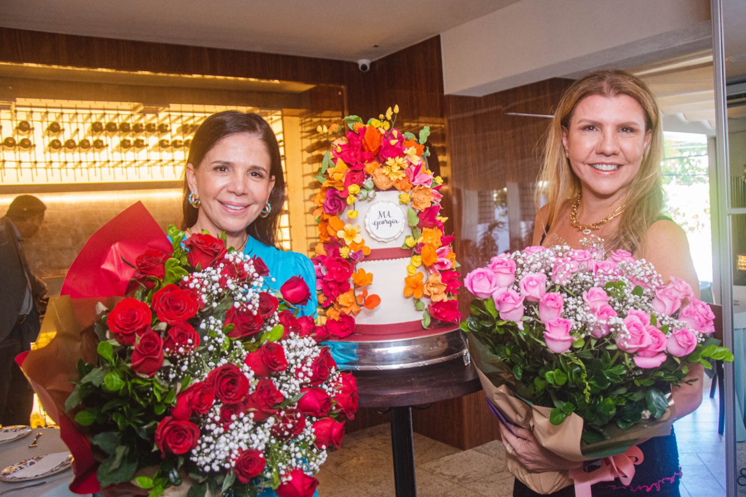 Maria Lúcia Negrão e Geórgia Fontes ganham festa surpresa no Matisse ...
