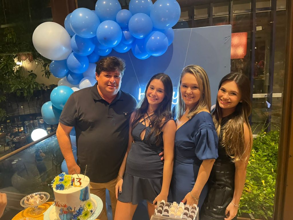 Érika Markan e George Lima celebram os 13 anos da filha Maria Isabel ...