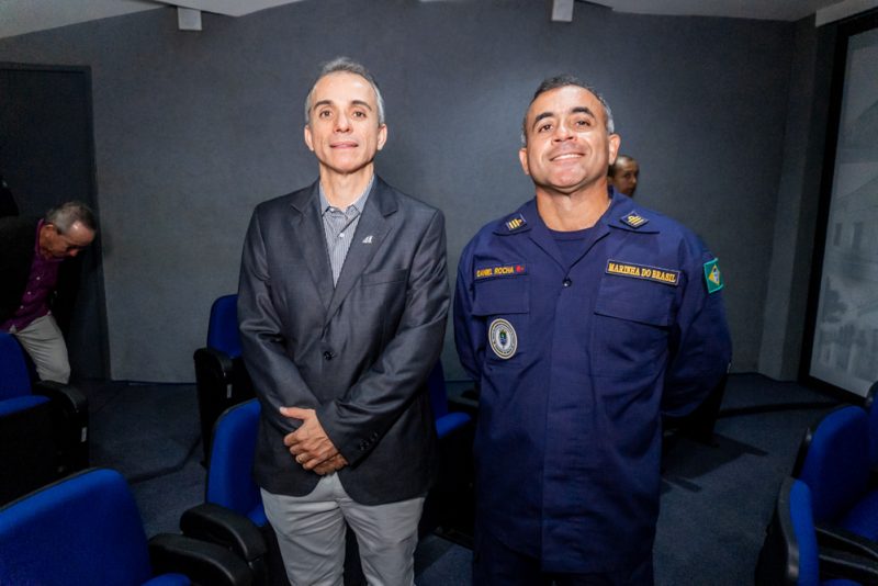 SOAMAR-CE apresenta o comandante do 3º DN, vice-almirante Alexander ...
