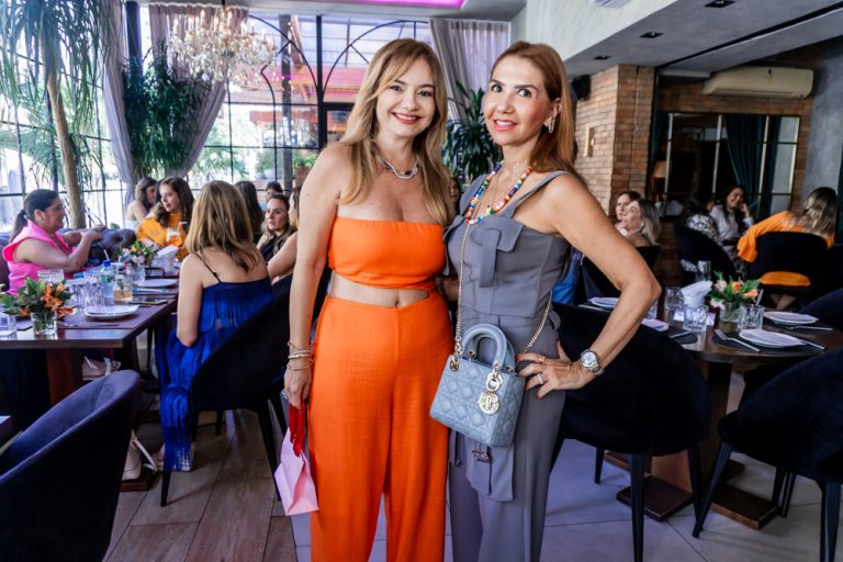 Ana Cristina Camelo troca de idade e ganha festa surpresa no Ita Cucina ...