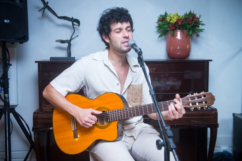 Davi Cartaxo celebra a chegada da nova idade com muita música e ...