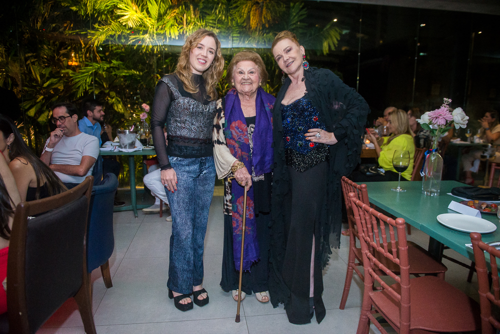 Pipo Restaurante une gastronomia e música à la française em noite ...