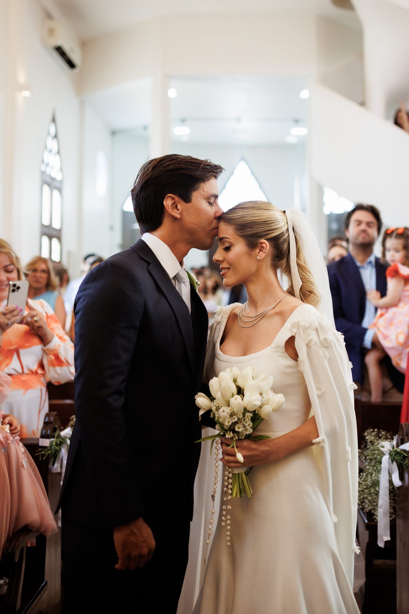 Amor e emoção marcam a cerimônia de casamento de Maria Clara Boris e ...