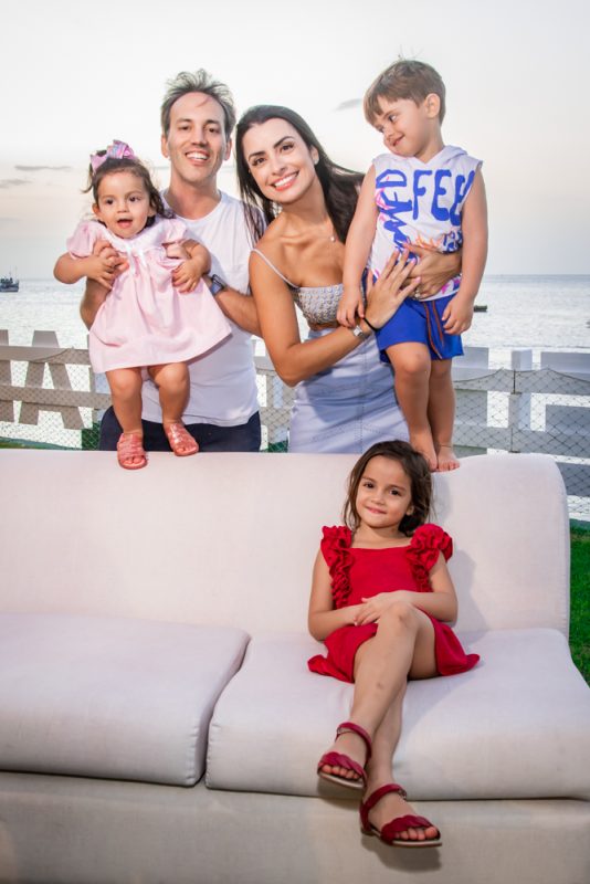 Carol Ragazzi troca de idade e ganha festa de aniversário surpresa no ...