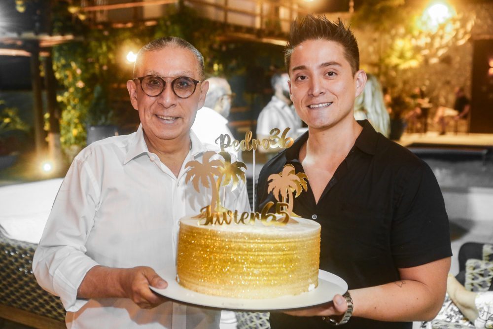 B-day em dose dupla: Javier e Pedro Yugar sopram juntos as velinhas ...