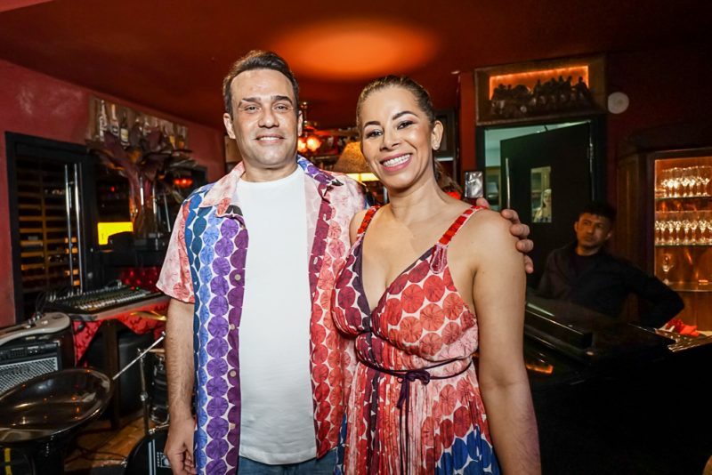 Roberto Markan e Simaria celebram a nova idade no Moranga Bistrô ...