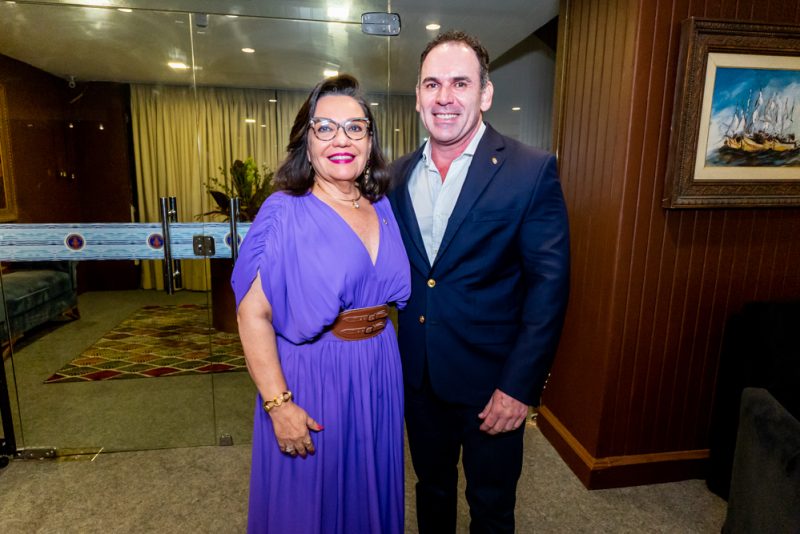 Comodoro Pompeu Vasconcelos recebe Sociedade Consular no Iate Clube de ...
