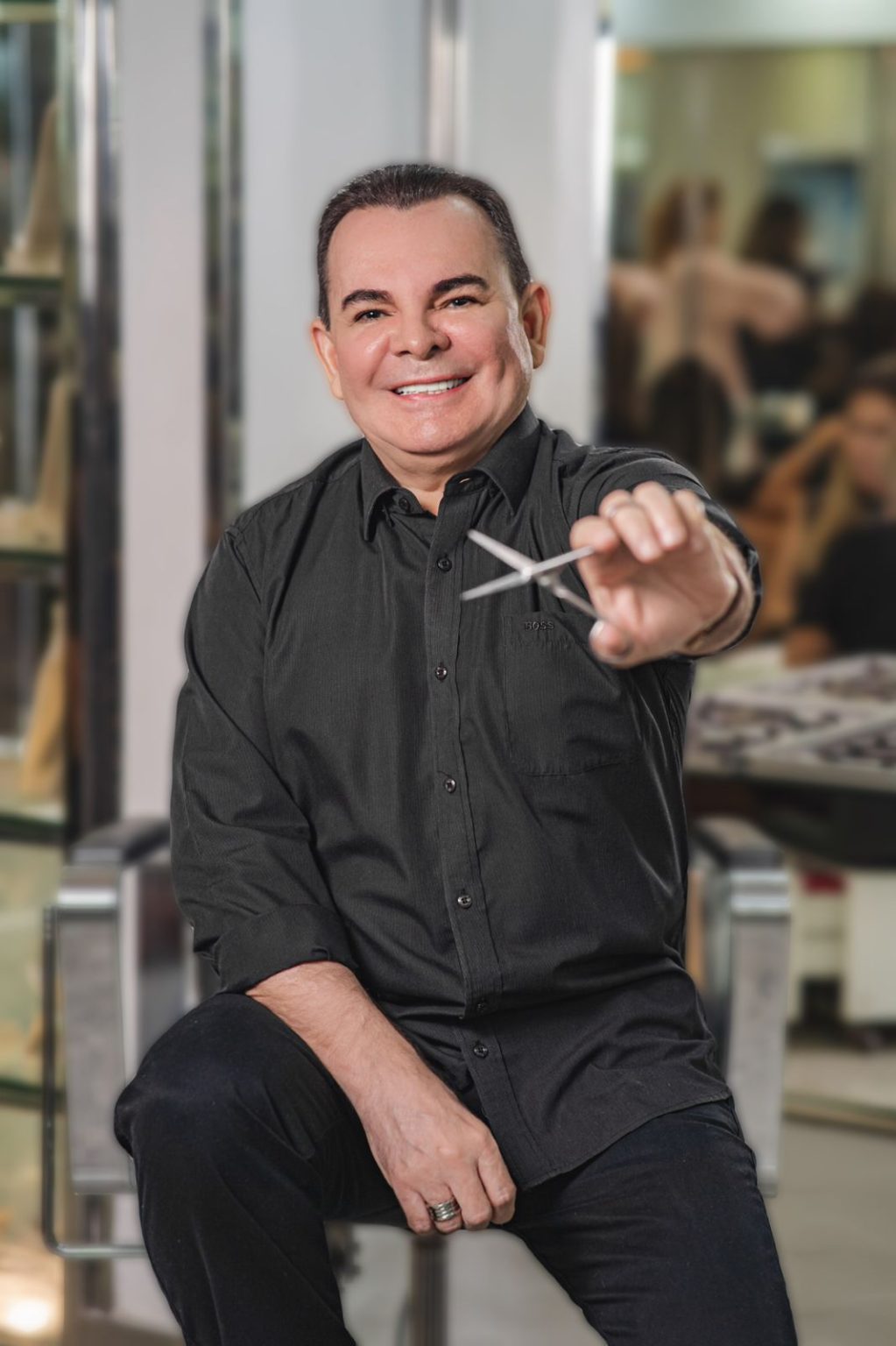 Walker Santiago revela tendências de makeup e penteados para você arrasar no Sunset de Paulo ...