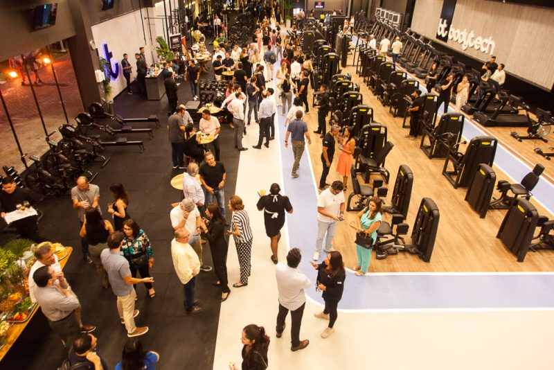 Academia BodyTech promove first view de sua primeira unidade em ...