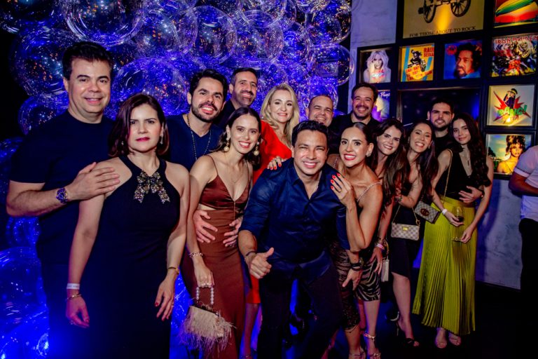 Pádua Jr. celebra seu aniversário em clima de total alto-astral ...