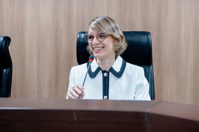 Desembargadora federal Joana Carolina recebe prêmio da Embaixada dos EUA - Portal IN - Pompeu ...