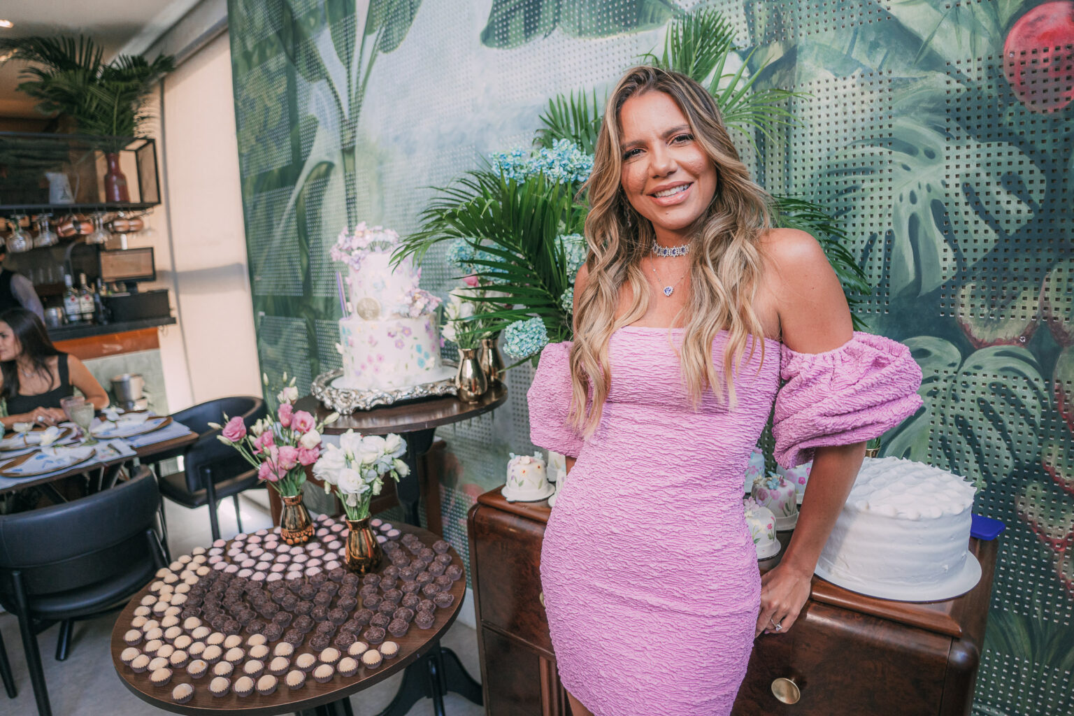 Ana Carolina Fontenele é homenageada com festa surpresa organizada por ...