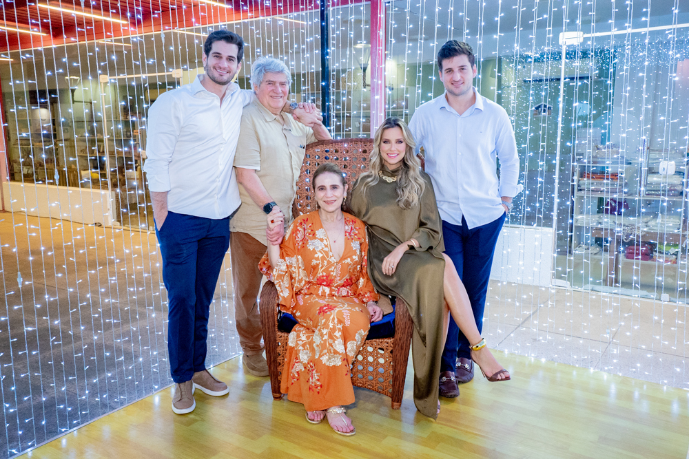 Amarílio Macêdo celebra 85 anos do Grupo J. Macêdo com exposição ...