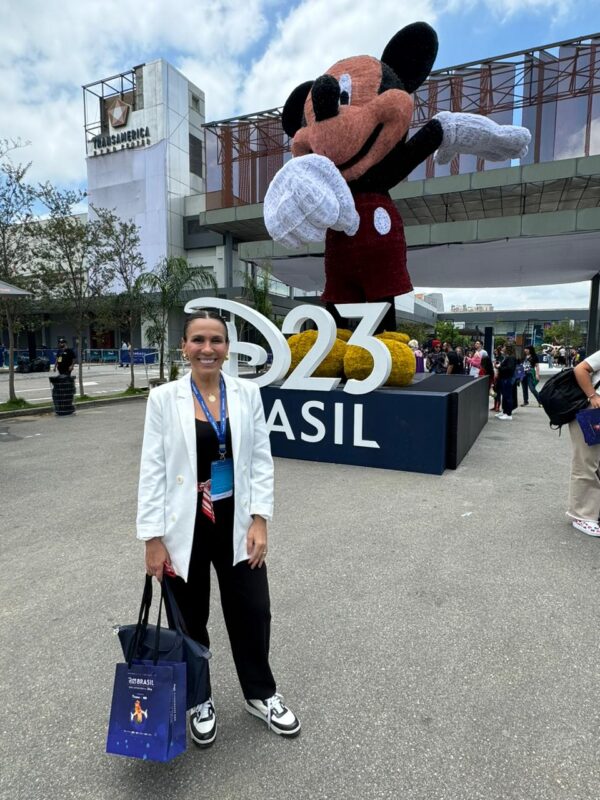 Samara Fernandes participa da D23 Brasil, maior evento para fãs da ...
