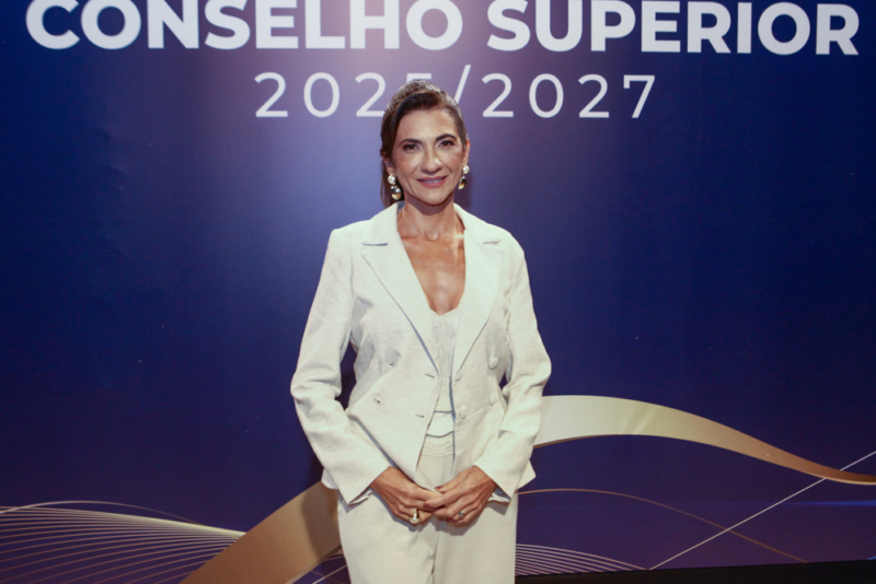 Ana Vládia Gadelha assume presidência da ACMP em cerimônia prestigiada ...