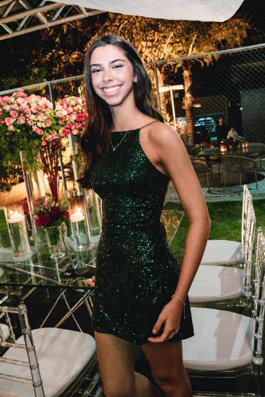 Maria Clara Carvalho reúne família e amigos em festa de 15 anos ...