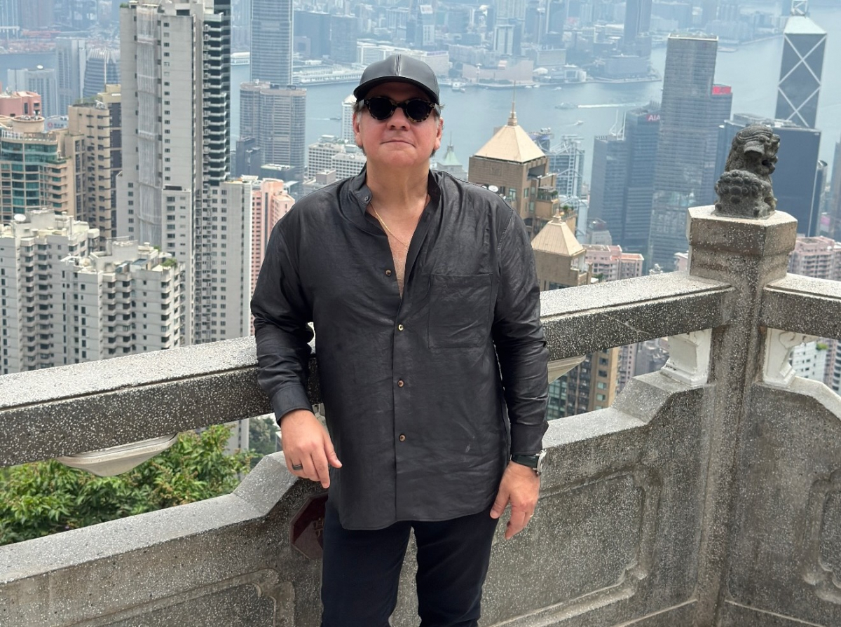 Ricardo Bacelar celebra aniversário em Hong Kong após se apresentar em ...