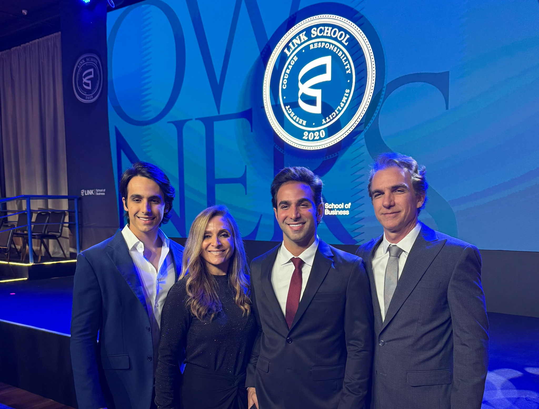 Gabriel Soarez se forma em Administração pela Link School of Business ...